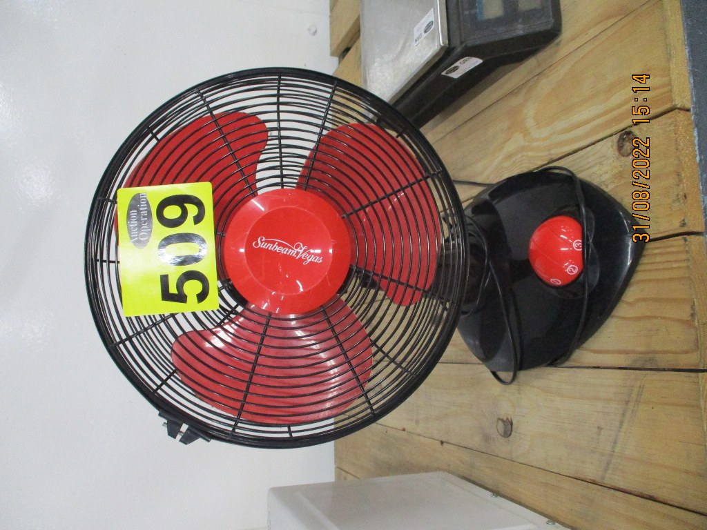 509 - 1 X SUNBEAM VEGAS DESK FAN .. CONDITION: PLUS 15% VAT & 10% ...