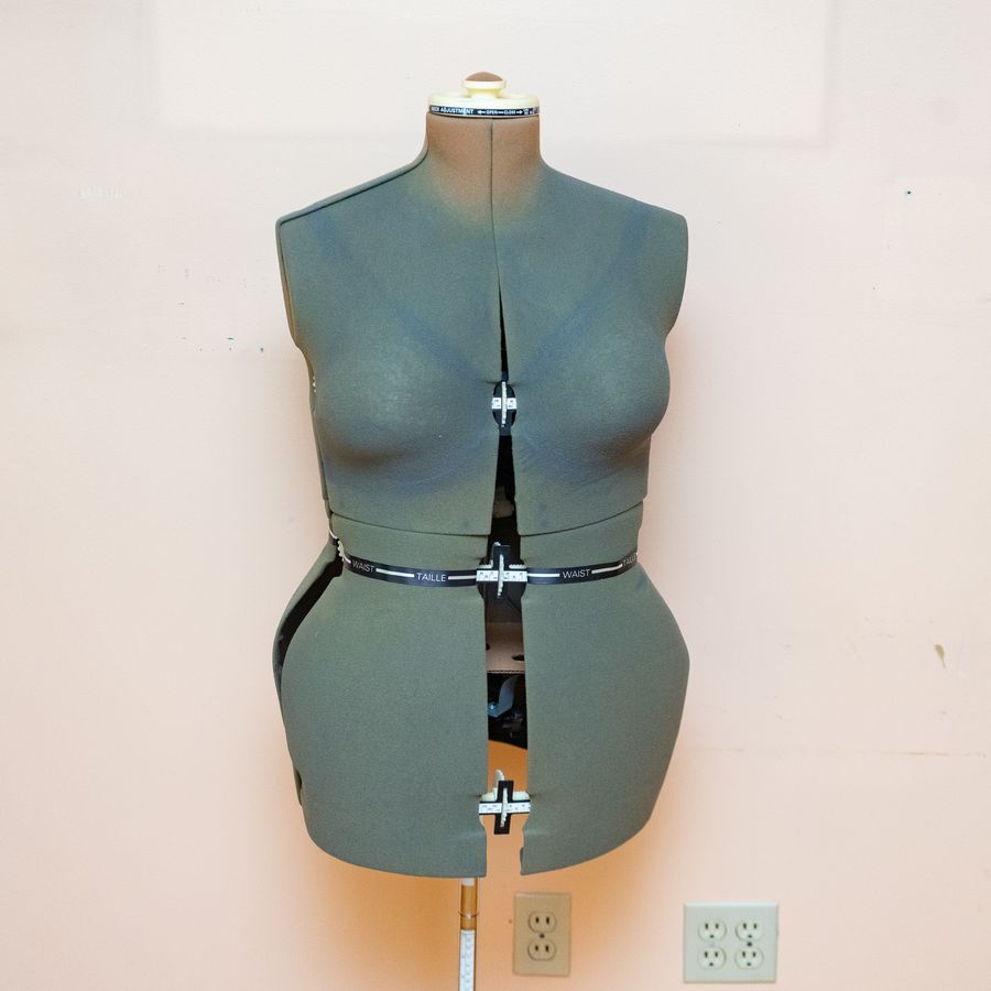 Adjustable Plastic Dress Form | Harritt Group, Inc