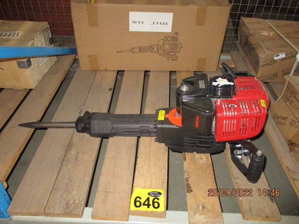 646 - 1 X JACK HAMMER CHISEL 39CM IRON STEEL .. CONDITION: PLUS 15% VAT ...