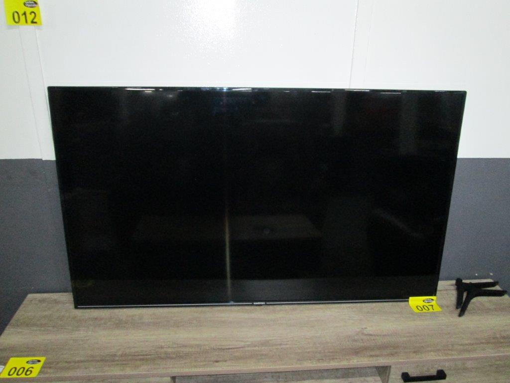 7 - 1 X SINOTEC 58 SMART TV .. CONDITION: PLUS 15% VAT & 10% BUYERS PREMIUM