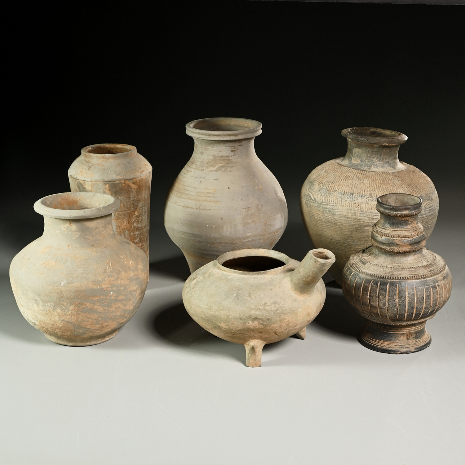 (6) Chinese and Korean grey pottery vessels | Barnebys