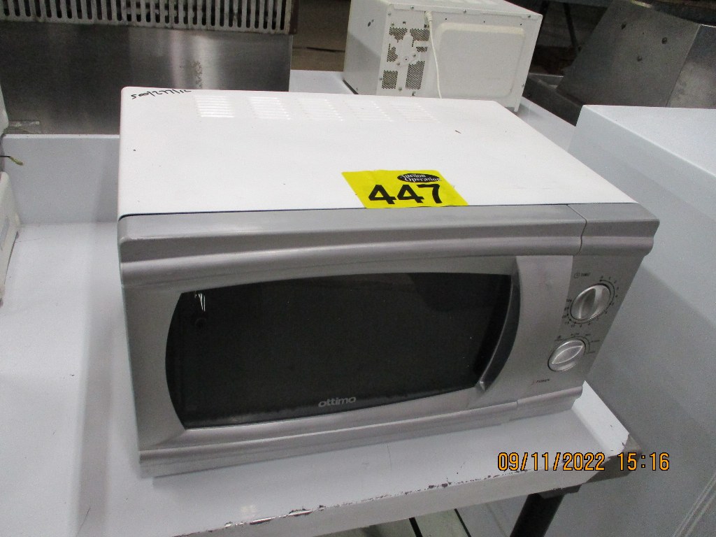 447 - 1 X OTTIMO MICROWAVE .. CONDITION: PLUS 15% VAT & 10% BUYERS PREMIUM