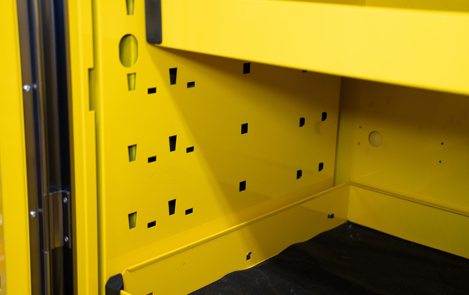 Set of Five Snap-On Tool Lockers | Gooding Christie's