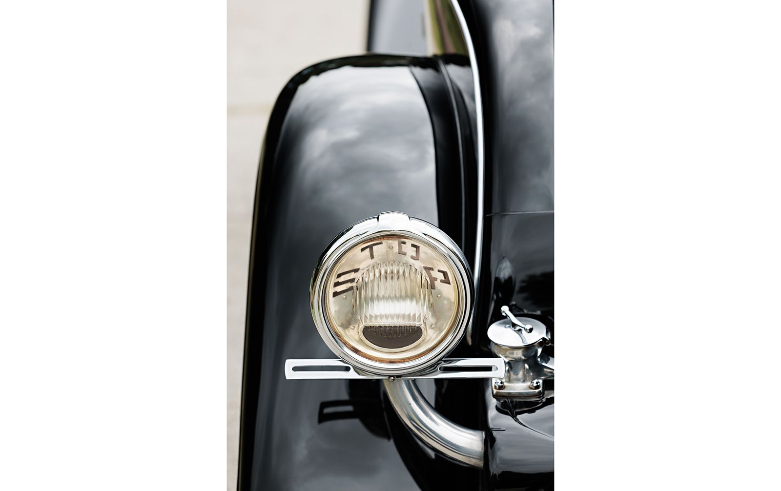 1934 Duesenberg Model J Disappearing-Top Convertible Coupe | Gooding ...